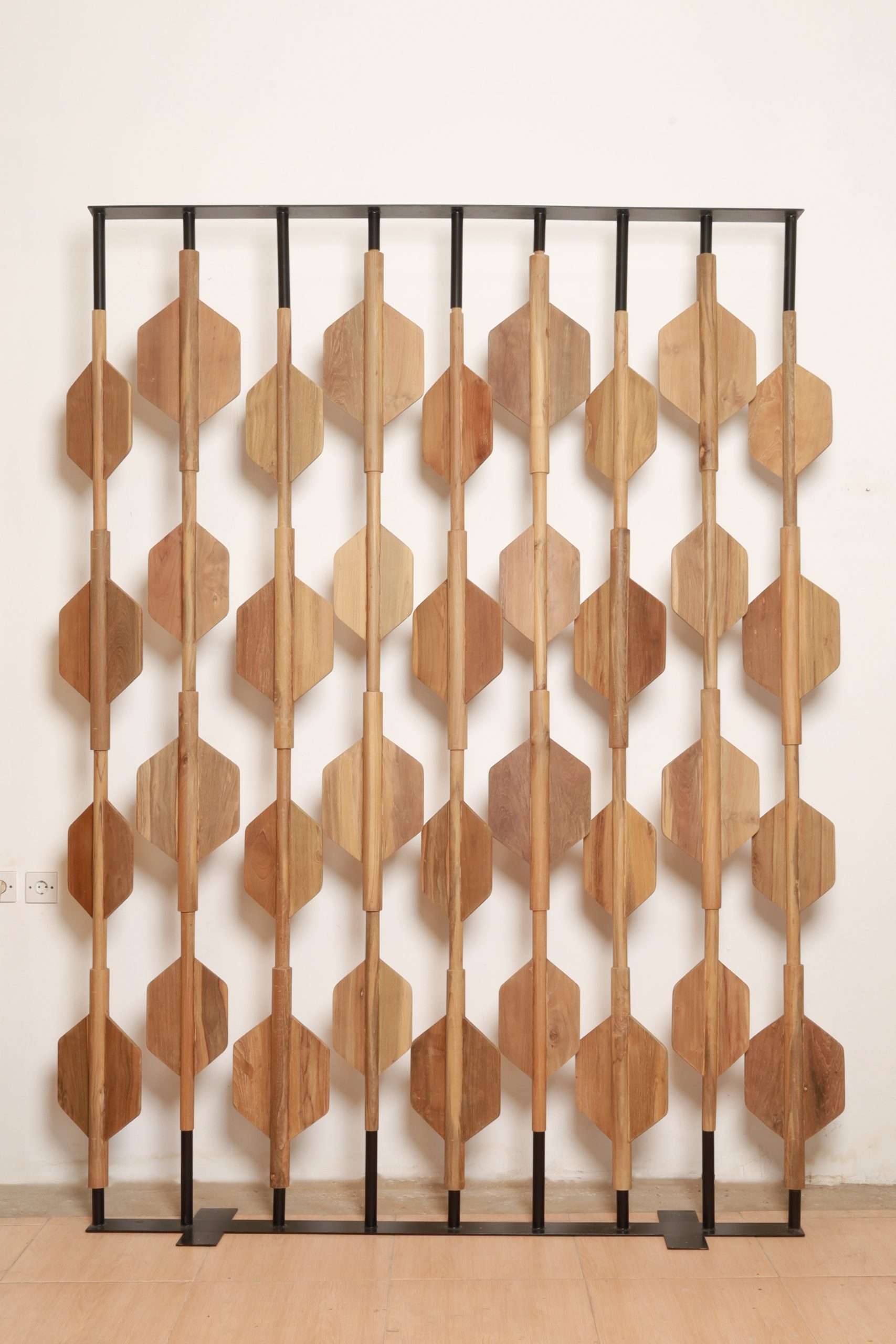 Divider With Diagonal Cut Connection Reclaimed Teak With Iron Ends ...